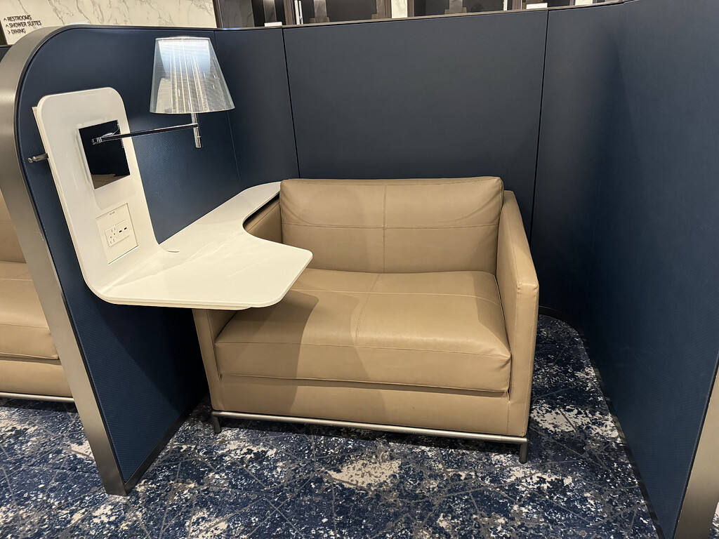 SN 516 IAD - BRU 商务体验 （再也不坐）+ United Polaris Lounge + Brussel的club - 航空 ...