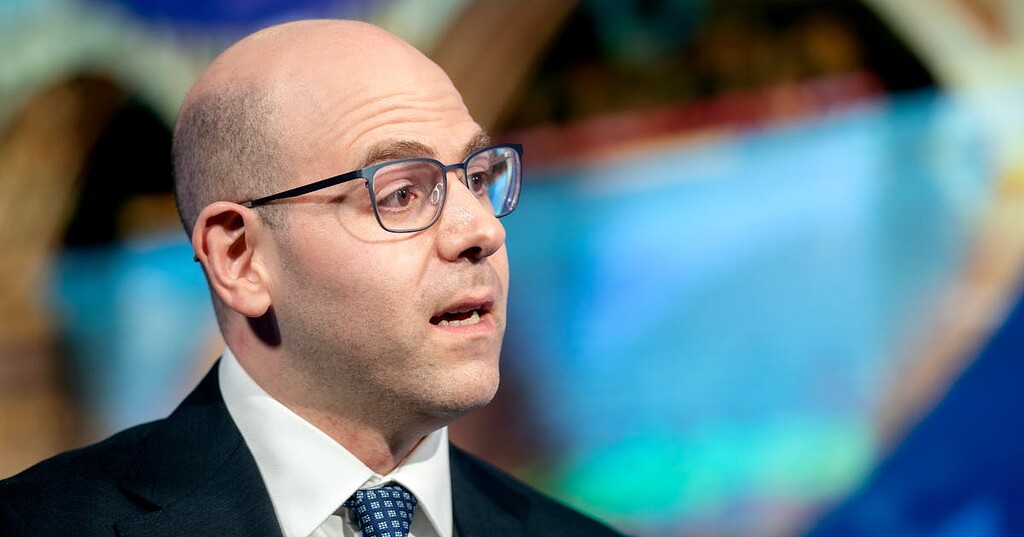 帝国逐渐讲师化：Finally, Miran said that countries could “simply write checks ...