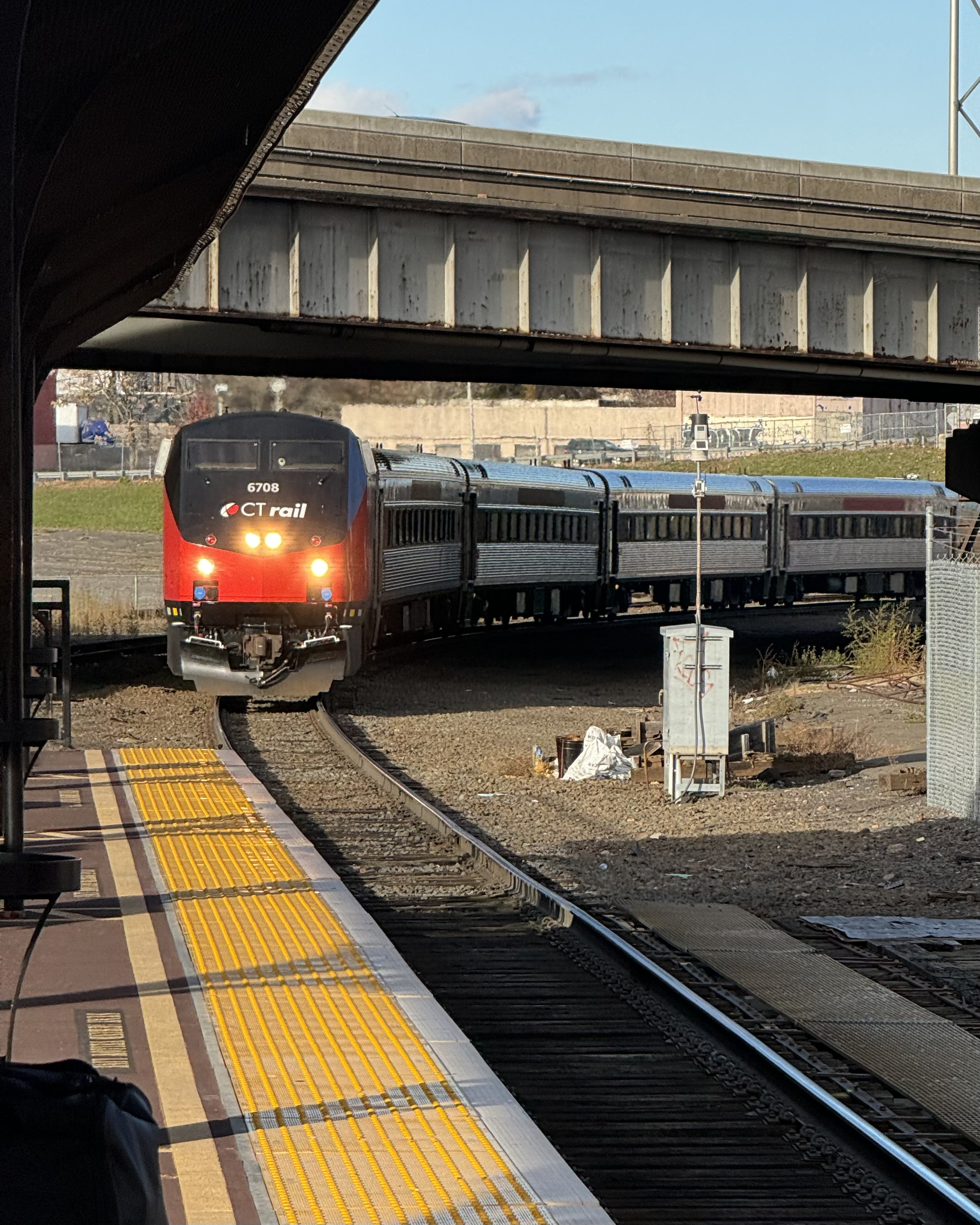 波士顿到纽约坐两天火车：通勤铁路游记 BOS-WOR-SPG-HFD-NHV-NYG - 游记攻略 - 美卡论坛